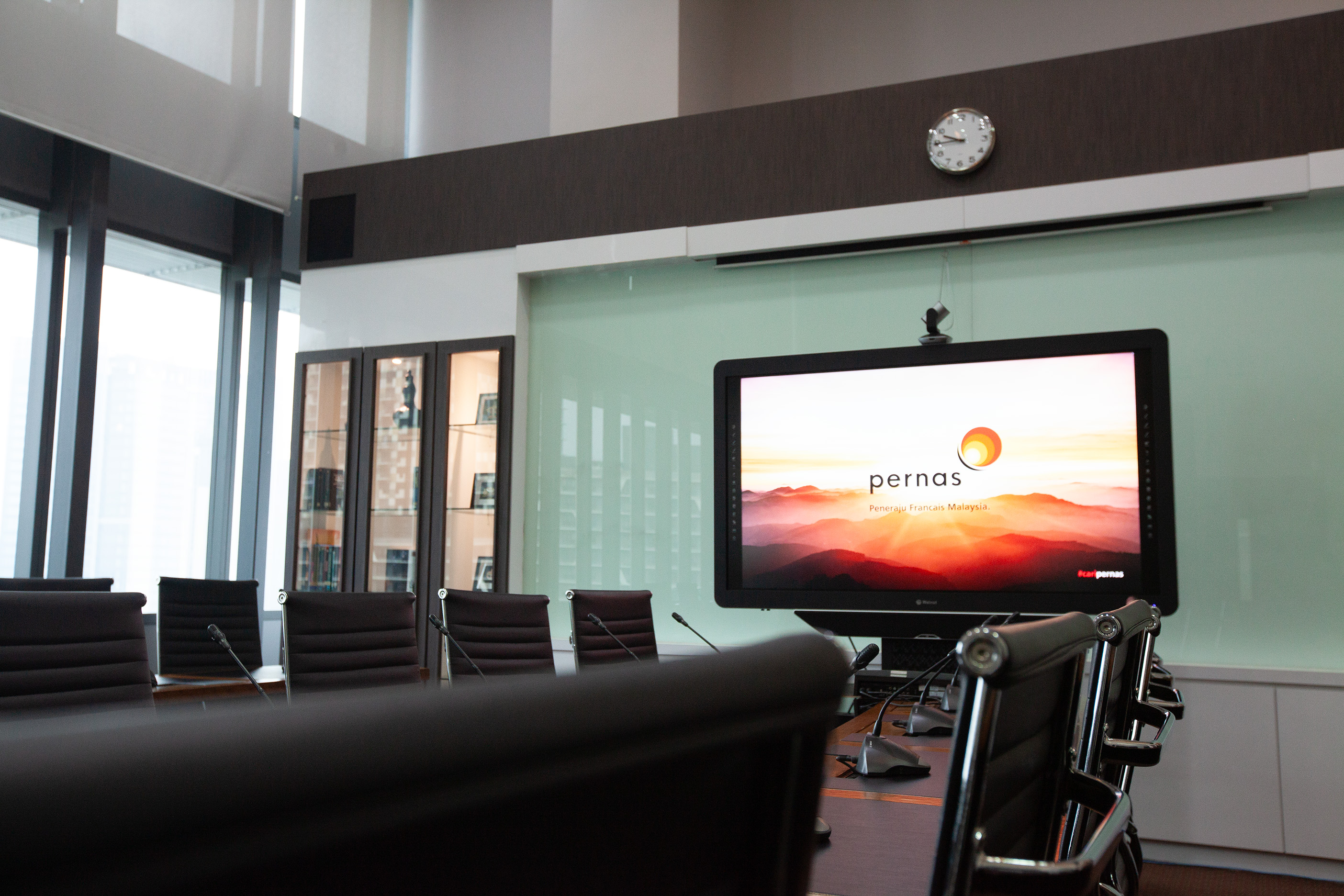 Corporate Governance | Pernas